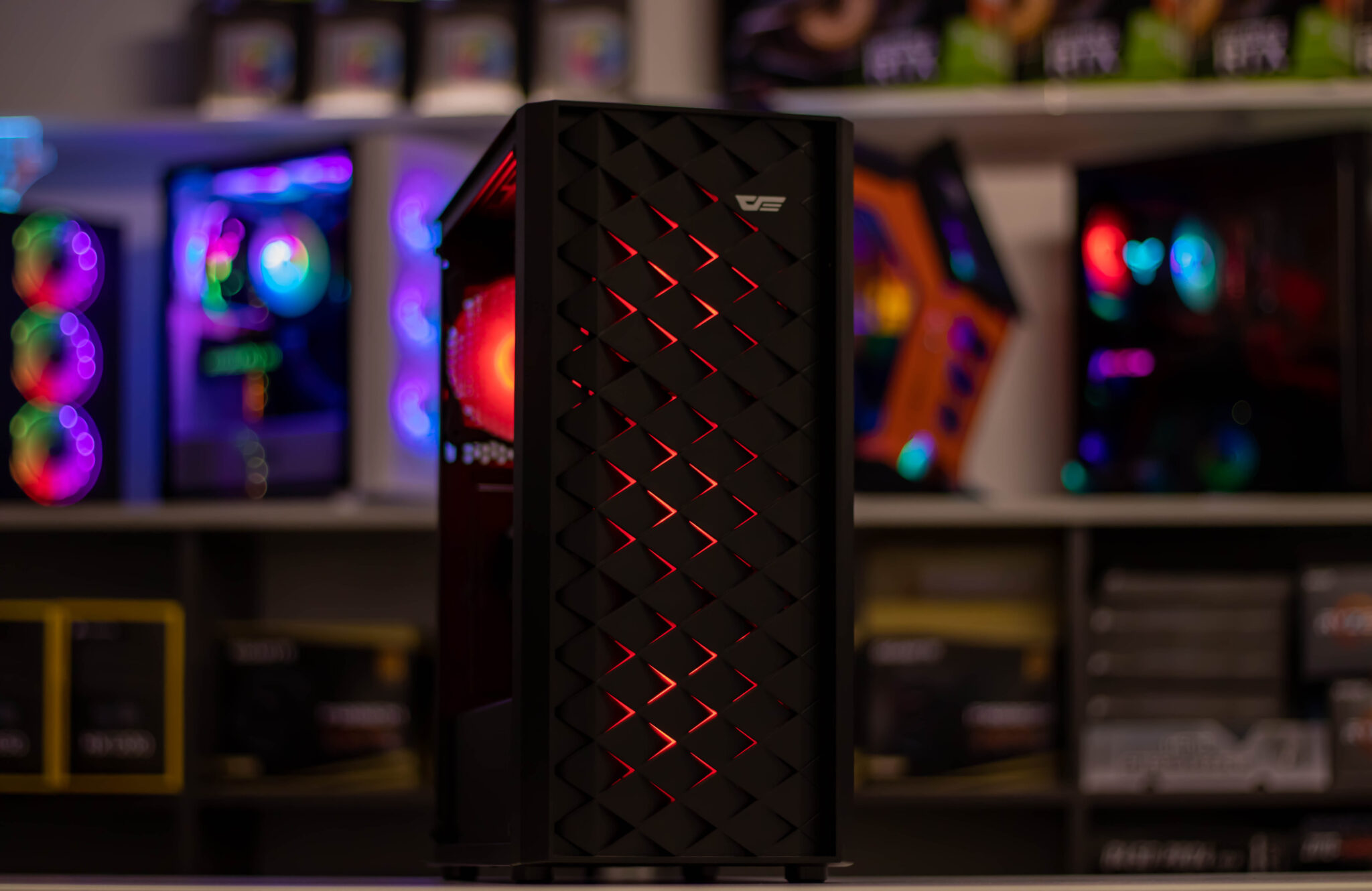 Kompiuteris su Ryzen 7 5700x, RTX 5070 12gb, 32GB DDR4 - RPC.LT